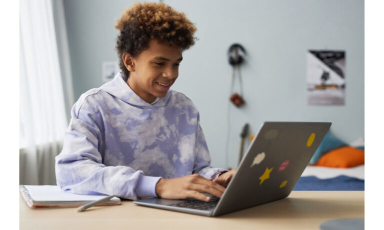 Top Tips for Promoting Independent Learning While Homeschooling